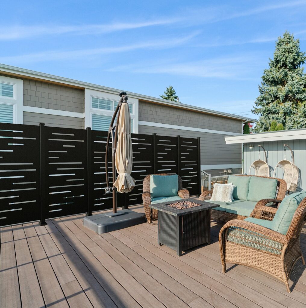 Outdoor Privacy Screens Canada - Aluminum Privacy Screens!